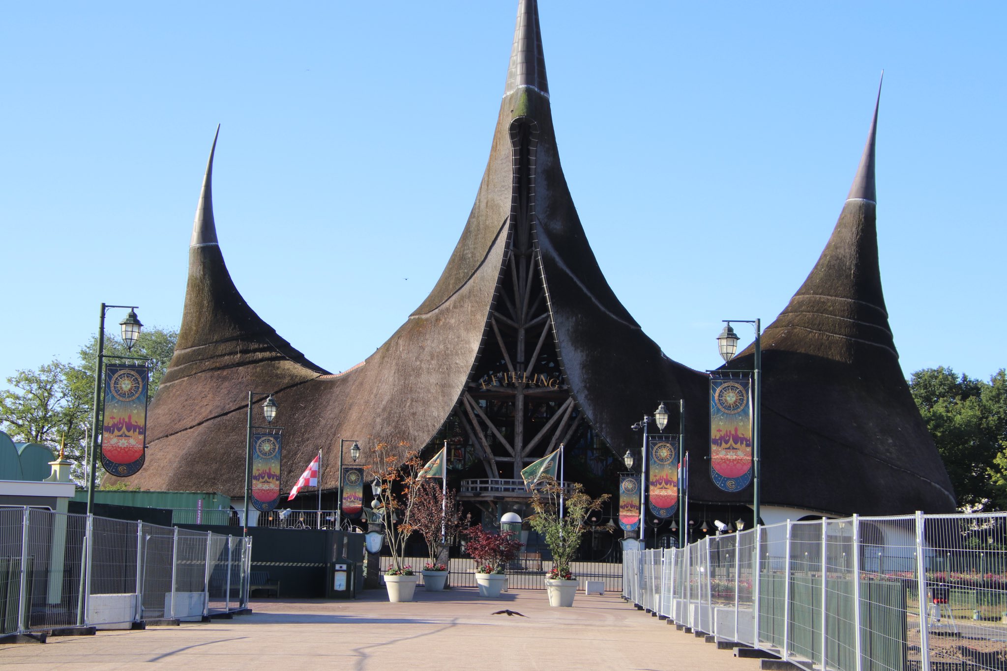 Ingang Efteling weer beter bereikbaar, bouw tunnel deels afgerond ...