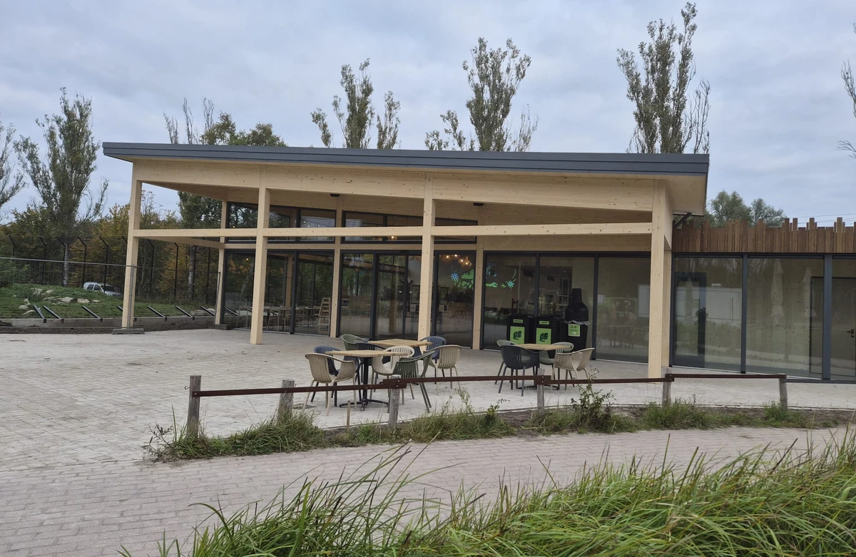 [Foto's] Nieuw restaurant ‘De Waterplaats’ geopend in Eindhoven Zoo ...